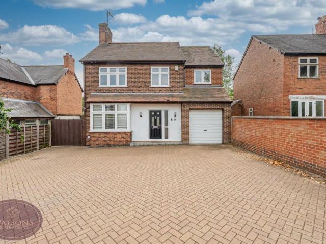 4 bedroom detached house for sale in Kimberley Road, Nuthall, Nottingham, NG16