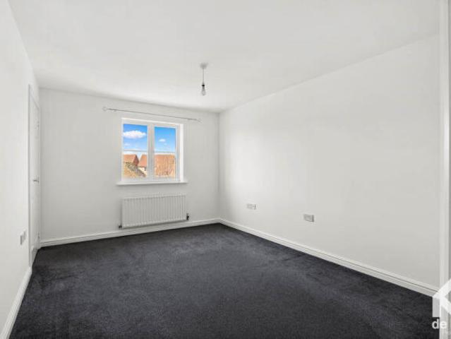 4 bedroom detached house for sale in Kingfisher Drive, Cheltenham, GL51