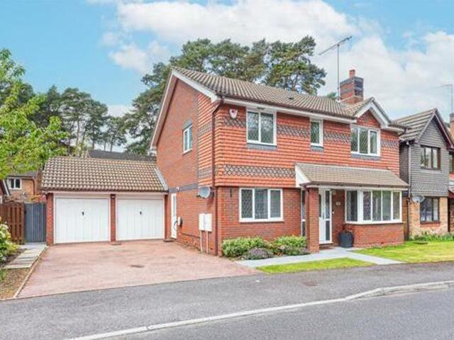4 Bedroom Detached House For Sale In Kings Copse