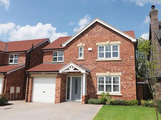 4 Bedroom Detached House For Sale In Kings Grove, Grimsby