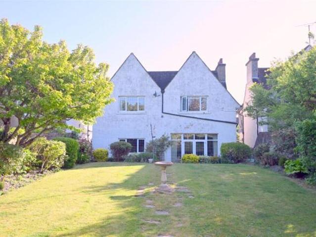4 bedroom detached house for sale in Kings Drive, Eastbourne, BN21