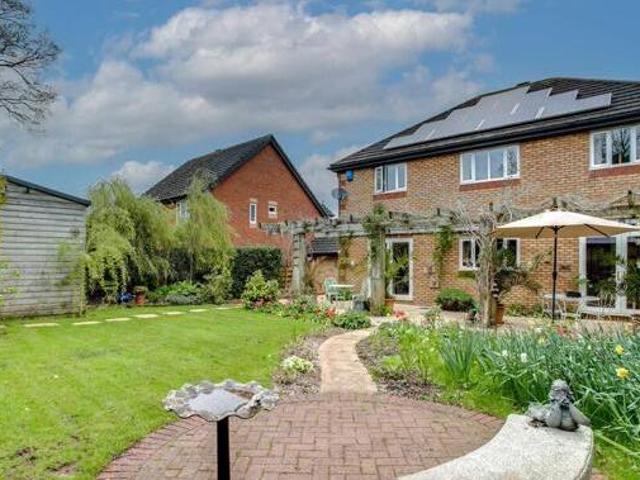 4 Bedroom Detached House For Sale In Kingskerswell