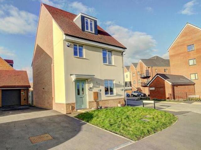 4 Bedroom Detached House For Sale In Kingsmead