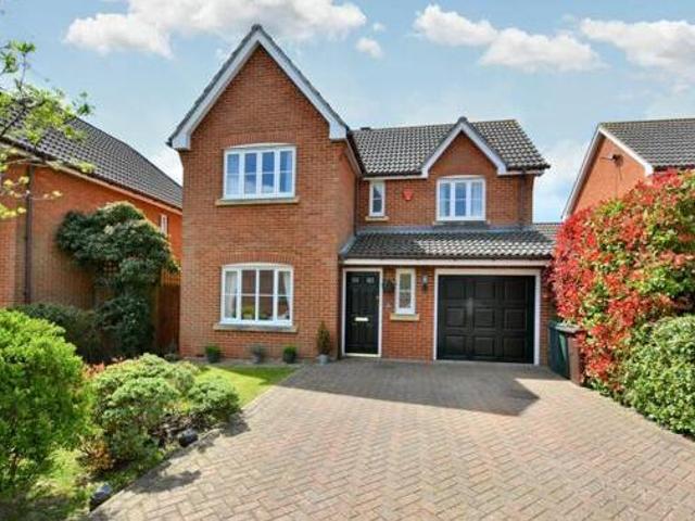 4 Bedroom Detached House For Sale In Kingsnorth