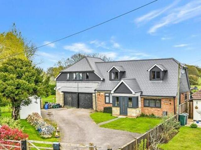 4 Bedroom Detached House For Sale In Kingsnorth