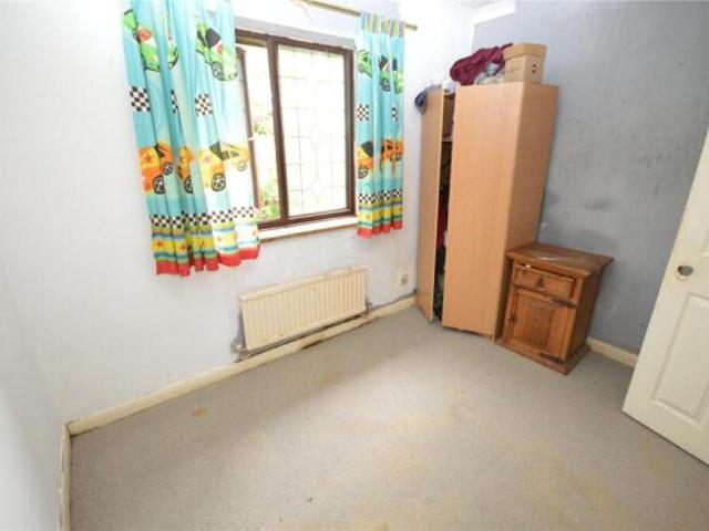 4 bedroom detached house for sale in Kirby Drive, Luton, Bedfordshire, LU3