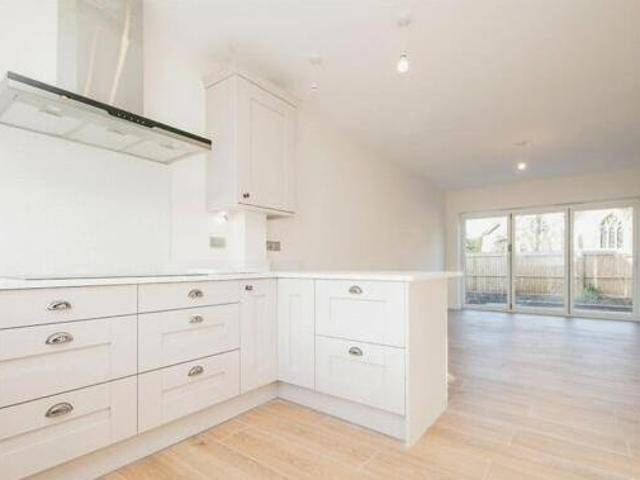 4 Bedroom Detached House For Sale In Kirby le soken