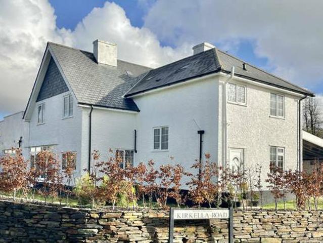 4 bedroom detached house for sale in Kirkella Road Yelverton PL20