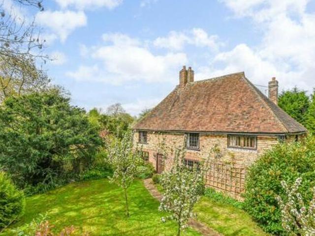 4 Bedroom Detached House For Sale In Hothfield, Ashford