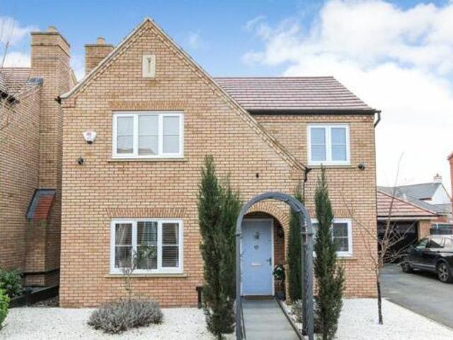 4 Bedroom Detached House For Sale In Houghton Conquest, Bedfordshire