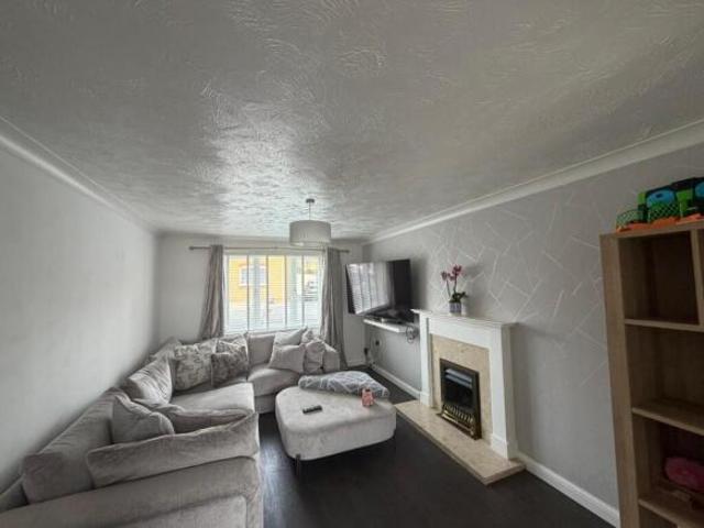 4 bedroom detached house for sale in Houghton Avenue, Peterborough, PE2