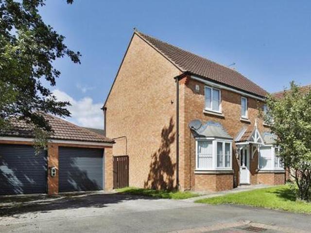 4 Bedroom Detached House For Sale In Houghton Le Spring, Tyne And Wear