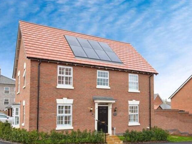 4 Bedroom Detached House For Sale In Houlton