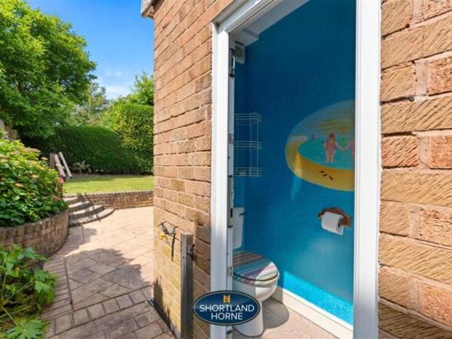 4 bedroom detached house for sale in Howes Lane, Finham, Coventry, CV3
