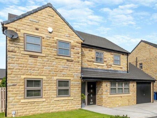 4 Bedroom Detached House For Sale In Hoyland, Barnsley