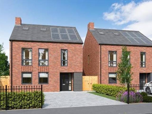 4 bedroom detached house for sale in Hoyles Meadow Cottam Preston PR4 0LD PR4