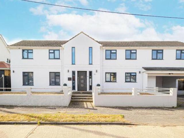 4 Bedroom Detached House For Sale In Hockley