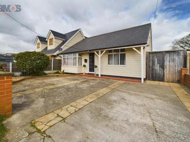 4 Bedroom Detached House For Sale In Hockley, Essex