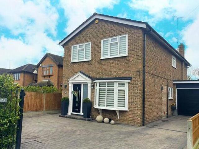 4 Bedroom Detached House For Sale In Hockley, Essex