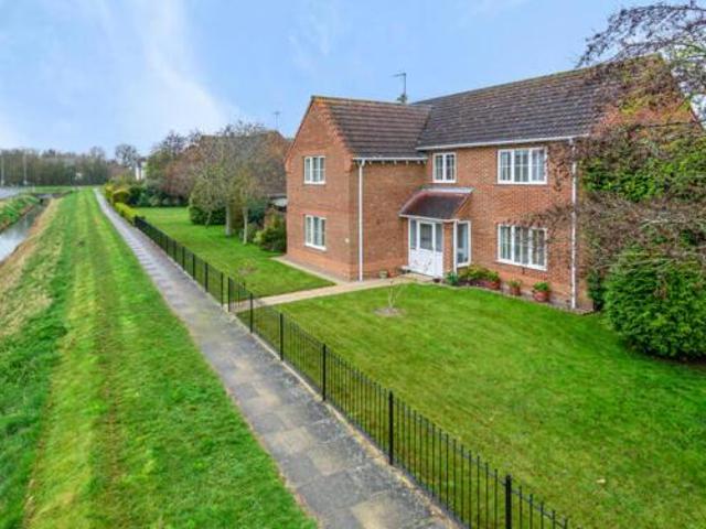 4 Bedroom Detached House For Sale In Holbeach, Spalding
