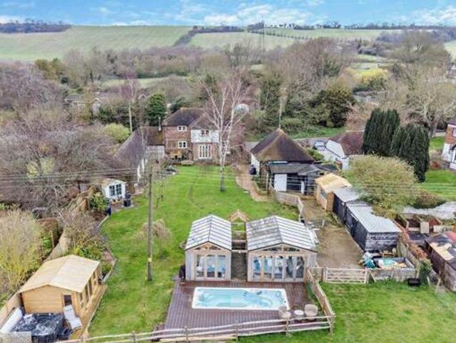4 Bedroom Detached House For Sale In Hollingbourne
