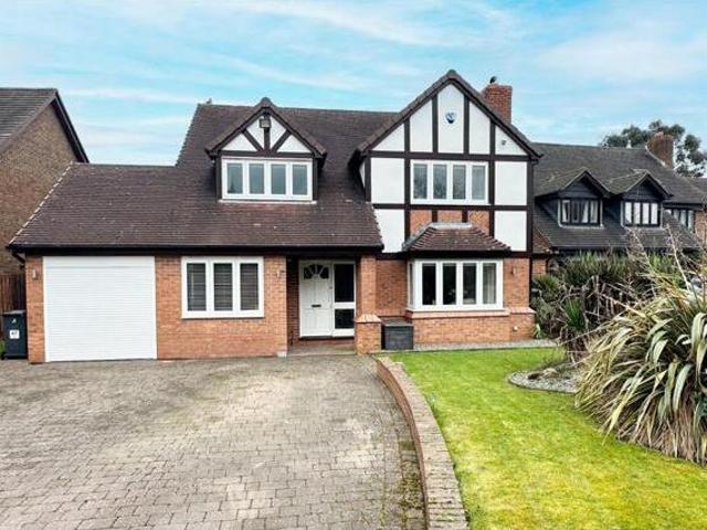 4 Bedroom Detached House For Sale In Hollywood
