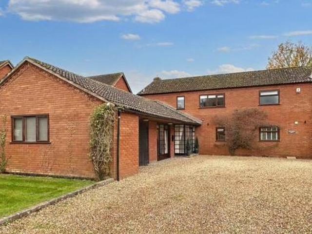 4 Bedroom Detached House For Sale In Holmer, Hereford
