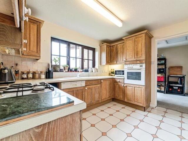 4 bedroom detached house for sale in Holmes Close, Basingstoke, RG22
