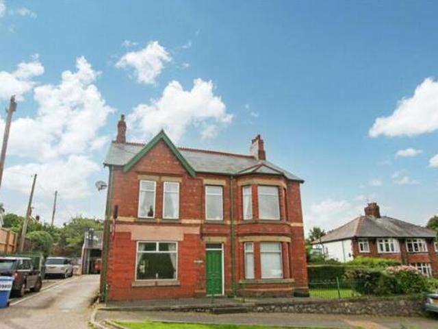 4 Bedroom Detached House For Sale In Holywell Road
