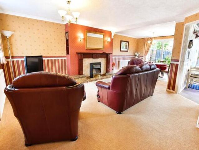 4 bedroom detached house for sale in Homestead Way, Kingsley, Northampton, NN2