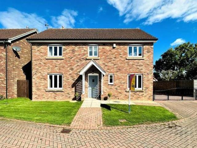 4 Bedroom Detached House For Sale In Hook
