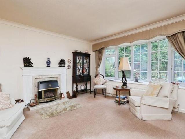 4 bedroom detached house for sale in Hookstone Oval, Harrogate, HG2