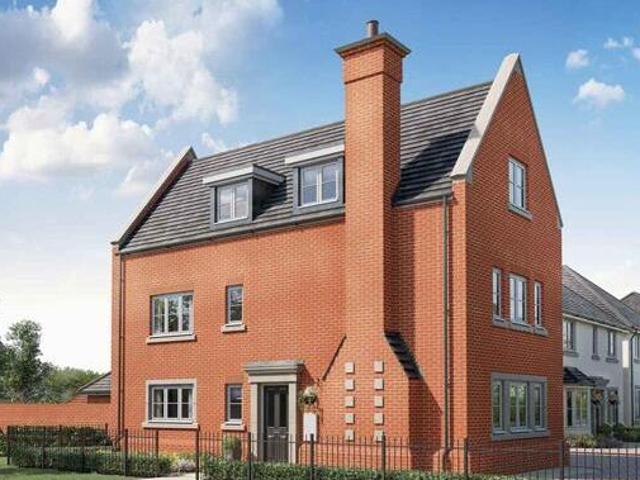 4 Bedroom Detached House For Sale In Hope Grant Road, Aldershot