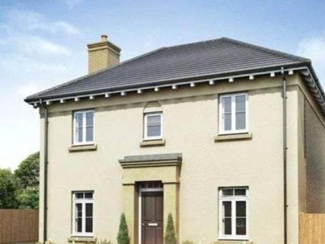 4 bedroom detached house for sale in Hope Grants Road Wellesley Aldershot GU11
