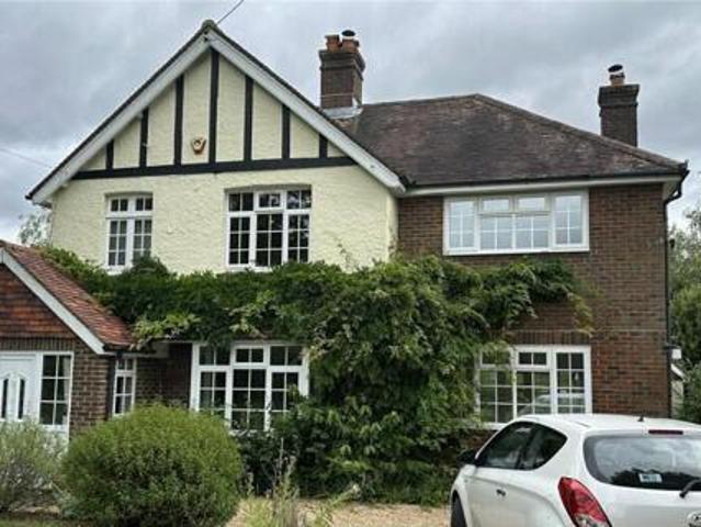 4 Bedroom Detached House For Sale In Horley, Surrey