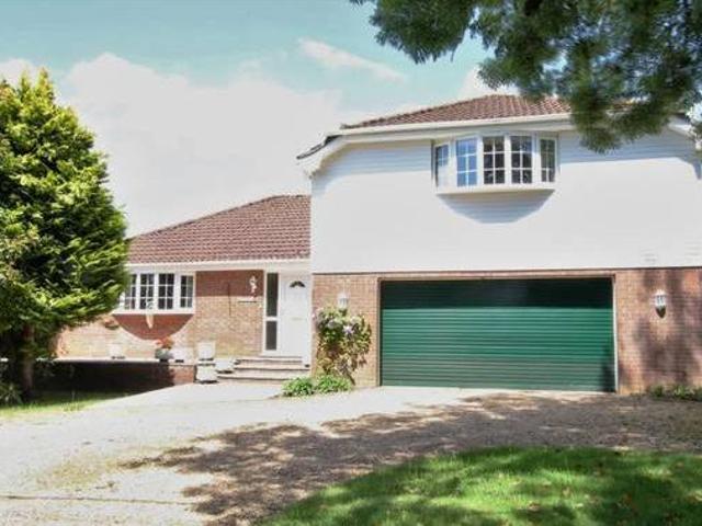 4 bedroom detached house for sale in HORNDEAN PO8