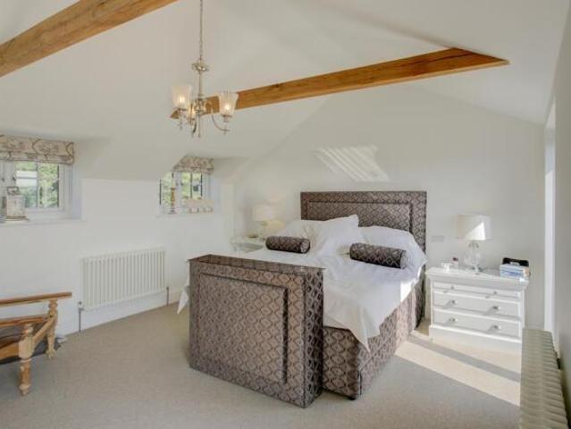 4 bedroom detached house for sale in Horseman Side, Brentwood, CM14