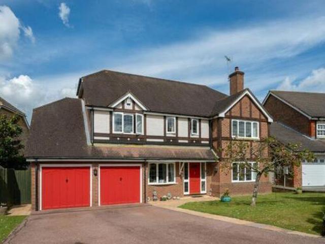4 Bedroom Detached House For Sale In Horsham