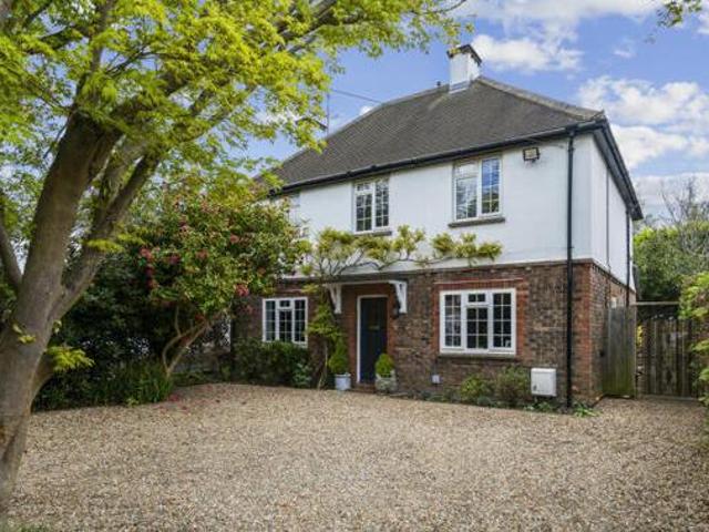4 Bedroom Detached House For Sale In Horsham