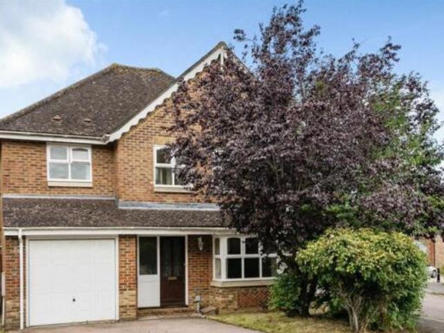 4 Bedroom Detached House For Sale In Horsham