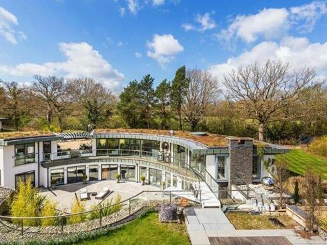 4 Bedroom Detached House For Sale In Horsham, West Sussex