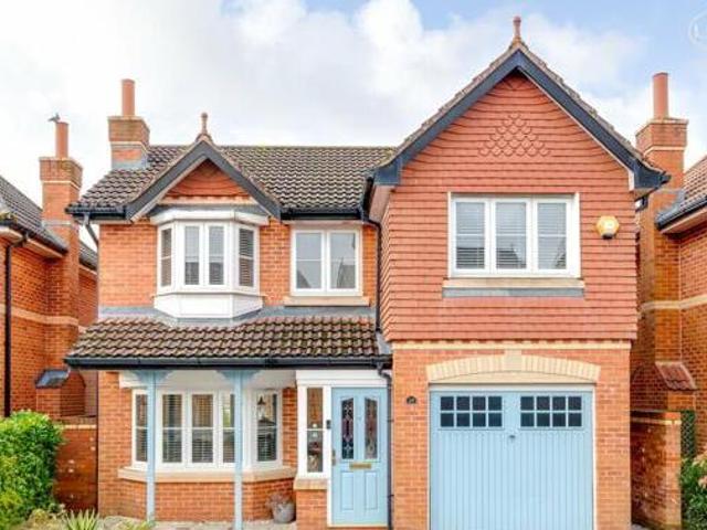 4 Bedroom Detached House For Sale In Horwich, Bolton
