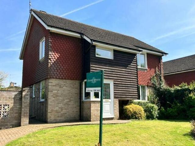 4 Bedroom Detached House For Sale In Hatfield