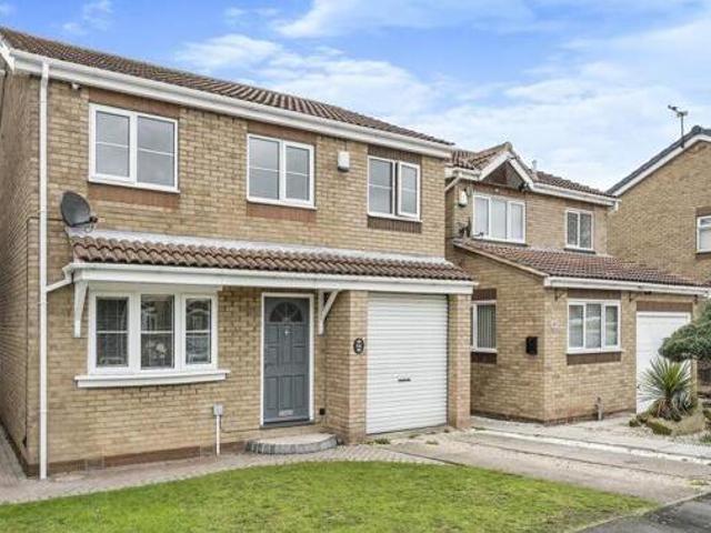 4 Bedroom Detached House For Sale In Hatfield