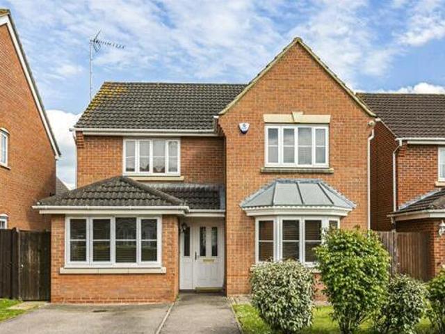 4 Bedroom Detached House For Sale In Hatfield