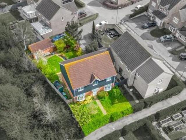 4 Bedroom Detached House For Sale In Hatfield, Hertfordshire