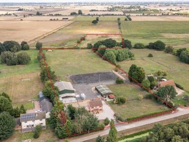 4 Bedroom Detached House For Sale In Hatfield Woodhouse, Doncaster