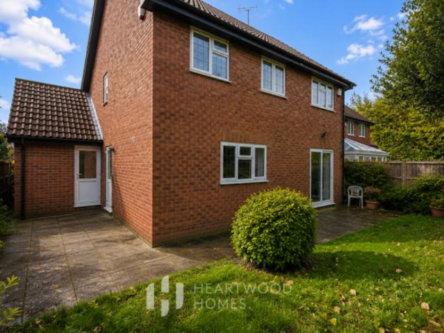 4 bedroom detached house for sale in Havercroft Close, St. Albans, AL3 4LD, AL3