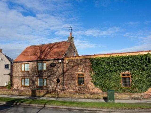 4 Bedroom Detached House For Sale In Haxby, York
