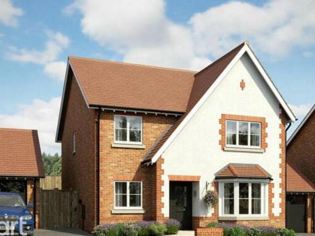4 Bedroom Detached House For Sale In Hayfield Park